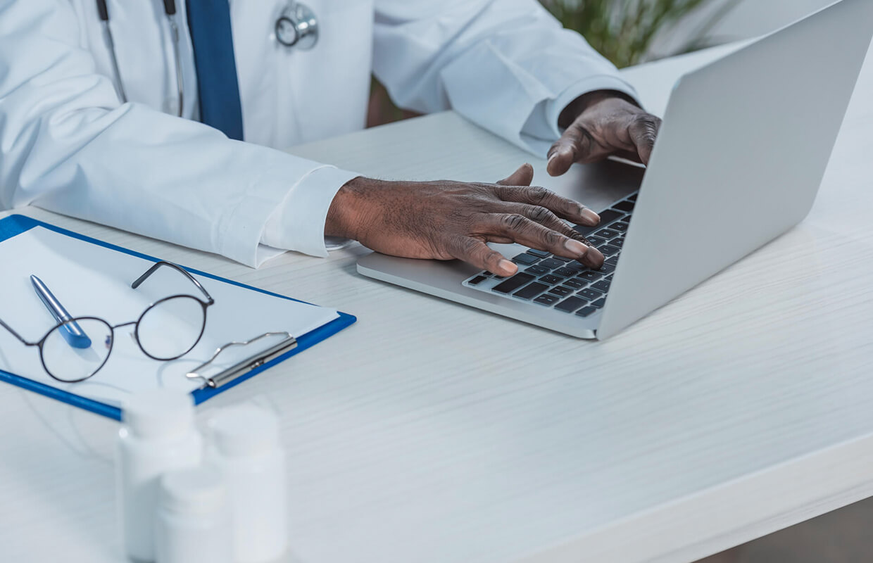 Saiba como escolher um software médico adequado para sua clínica!